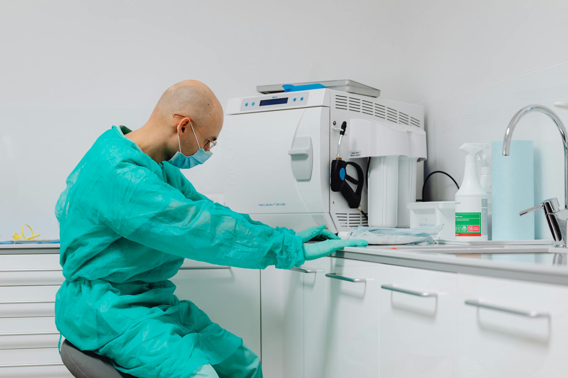 Preventive surgery in patients with severe gingival recession | Doctor ...